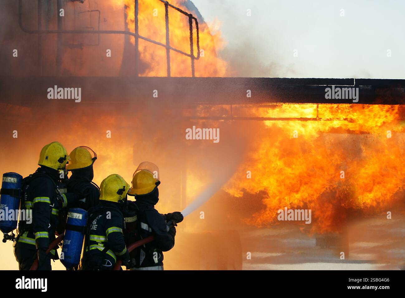 Oxygen tank explosion hi-res stock photography and images - Alamy