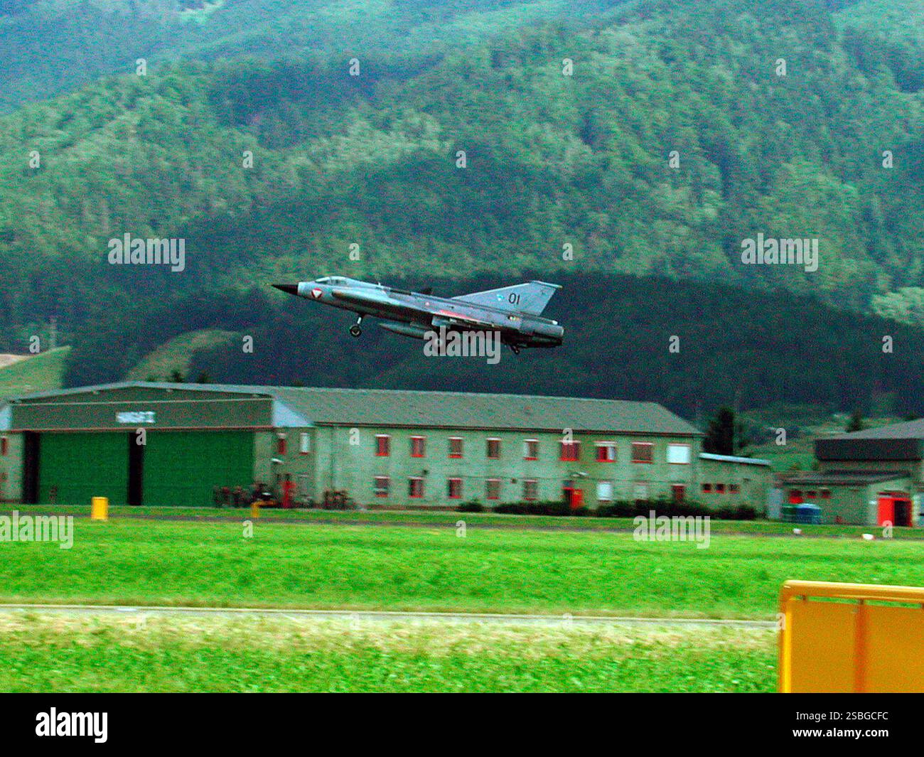 the saab draken is a military fighter jet the saab draken a military ...