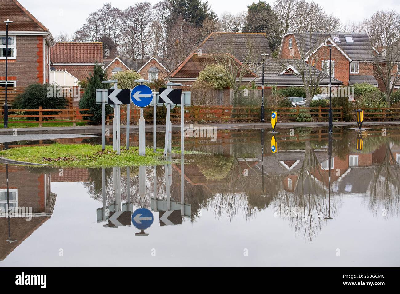 Slough, Berkshire, UK. 3rd February, 2025. Floodwater from a burst ...