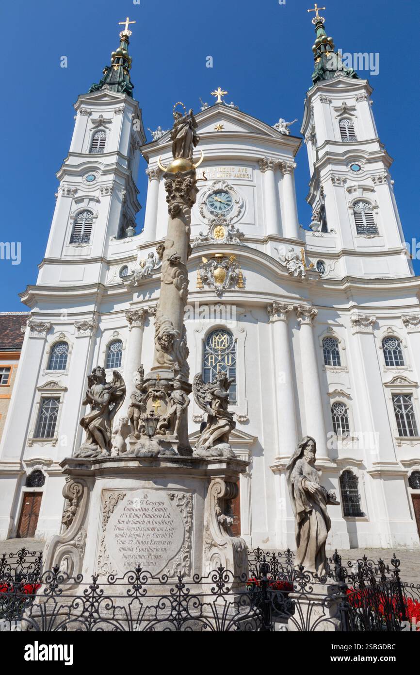 Vienna - Baroque church Maria Treu and column. Church was build between ...