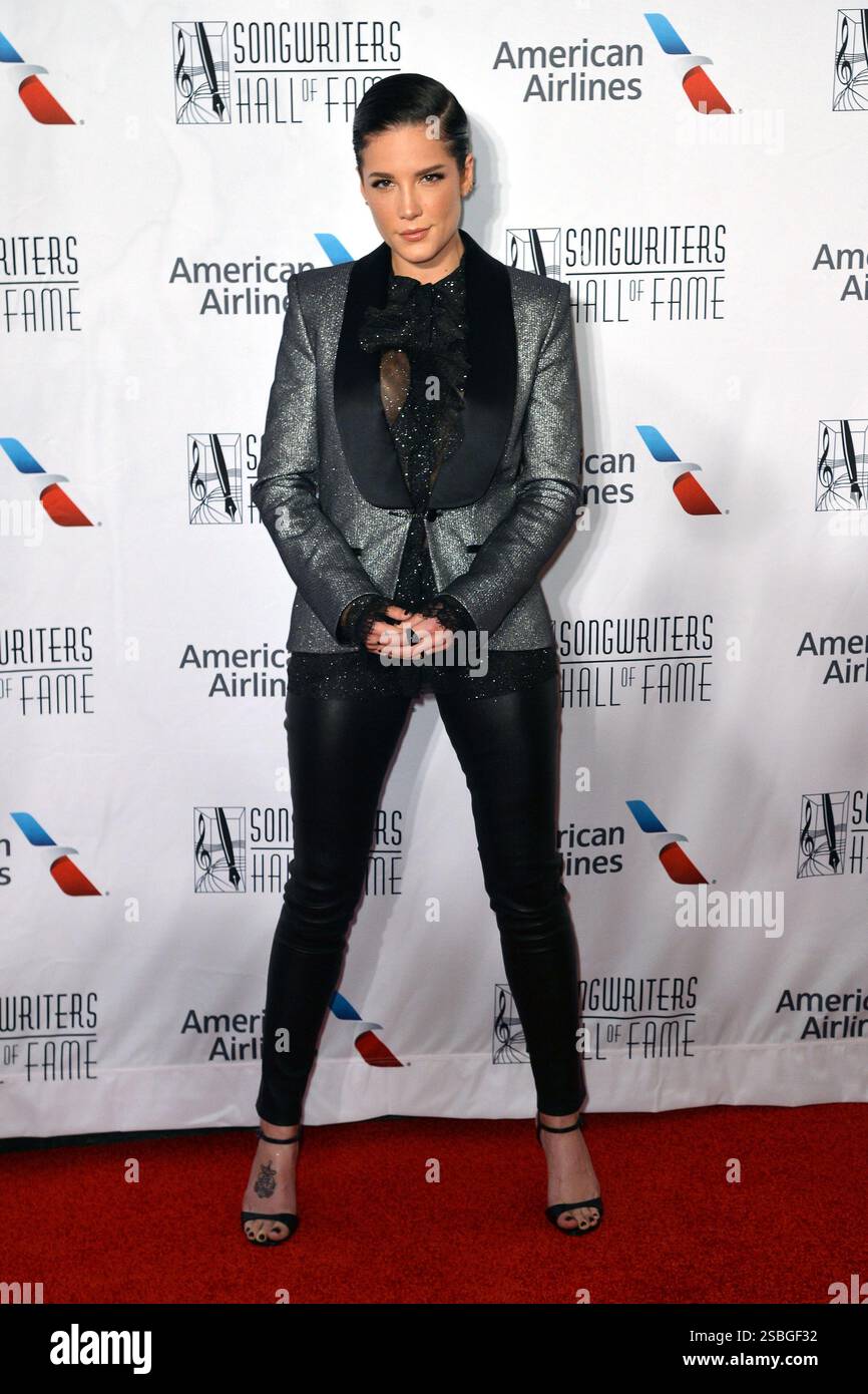 Halsey attending arrivals for Songwriters Hall of Fame Annual Induction ...