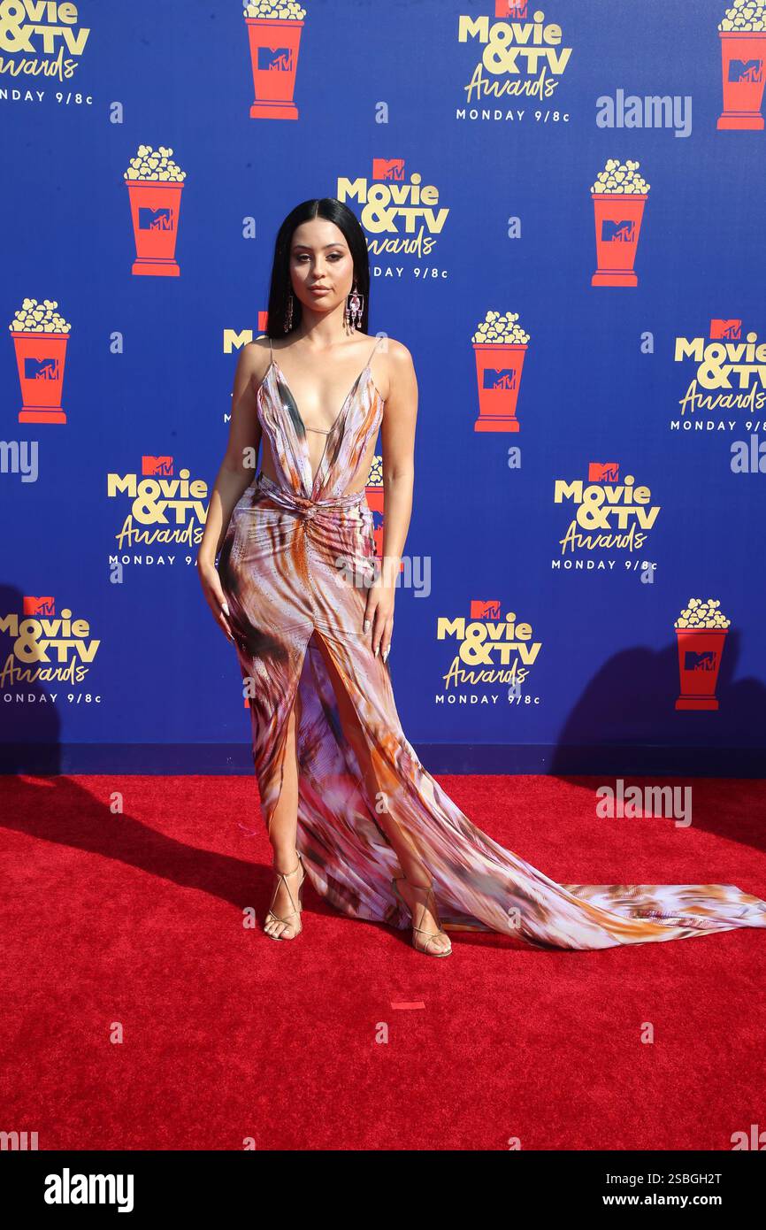Alexa Demie at the MTV Movie & TV Awards, Arrivals, Barker Hangar, Los ...