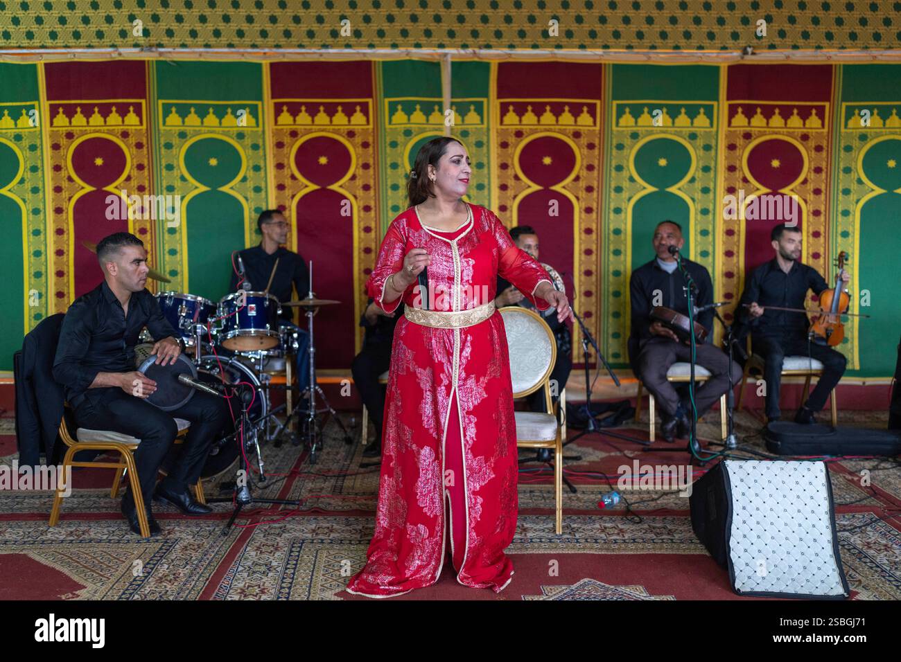 Cheikha folk singer Mbarka "Thouria" Moullablad gives a traditional ...