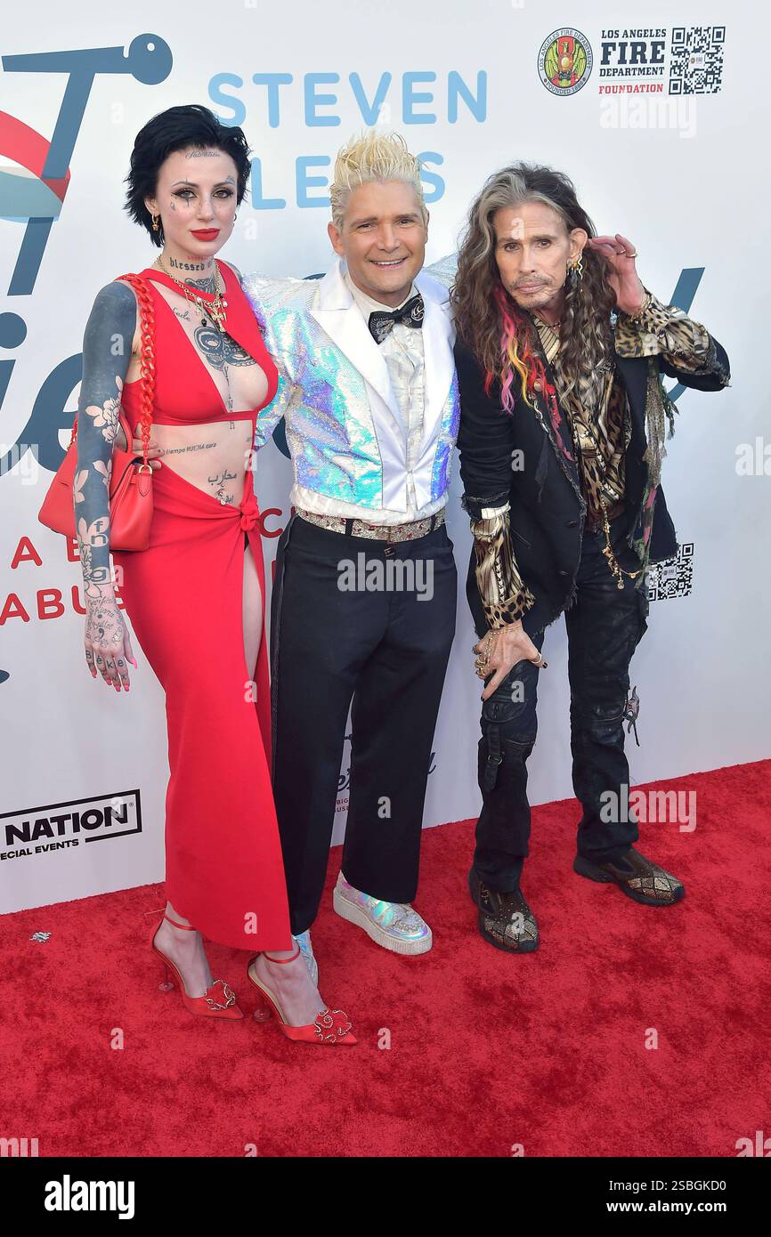 Adrien Skye, Corey Feldman und Steven Tyler bei Steven Tyler s Jam for Janie Grammy Awards ...