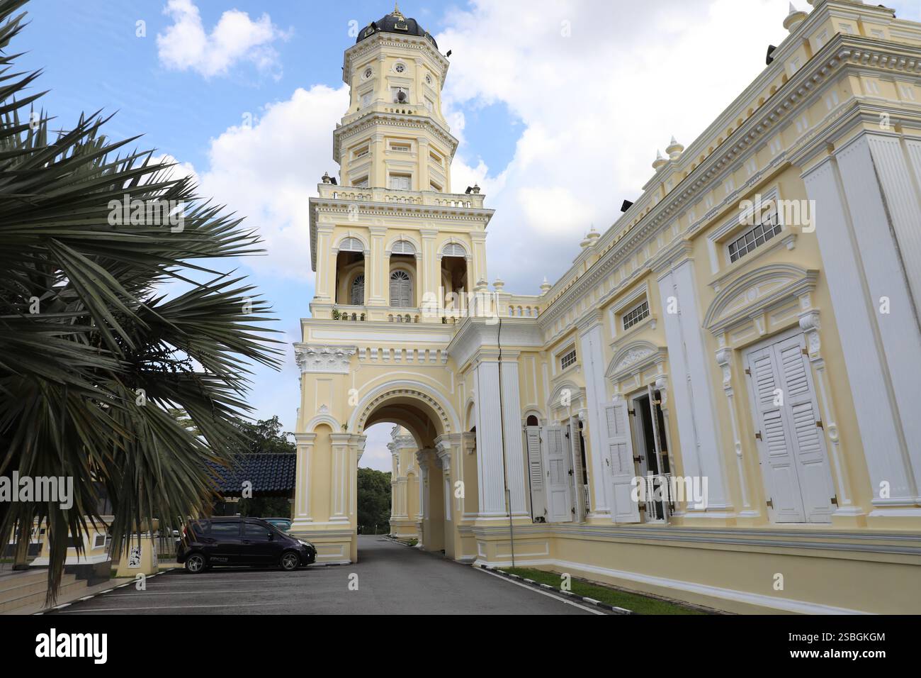 Sultan Abu Bakar Mosque, Johor Bahru, Malaysia. Stately hilltop mosque ...
