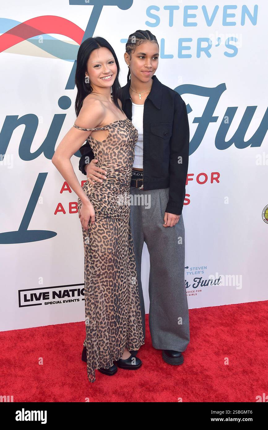 Snow Wife und Bishop bei Steven Tyler s Jam for Janie Grammy Awards ...