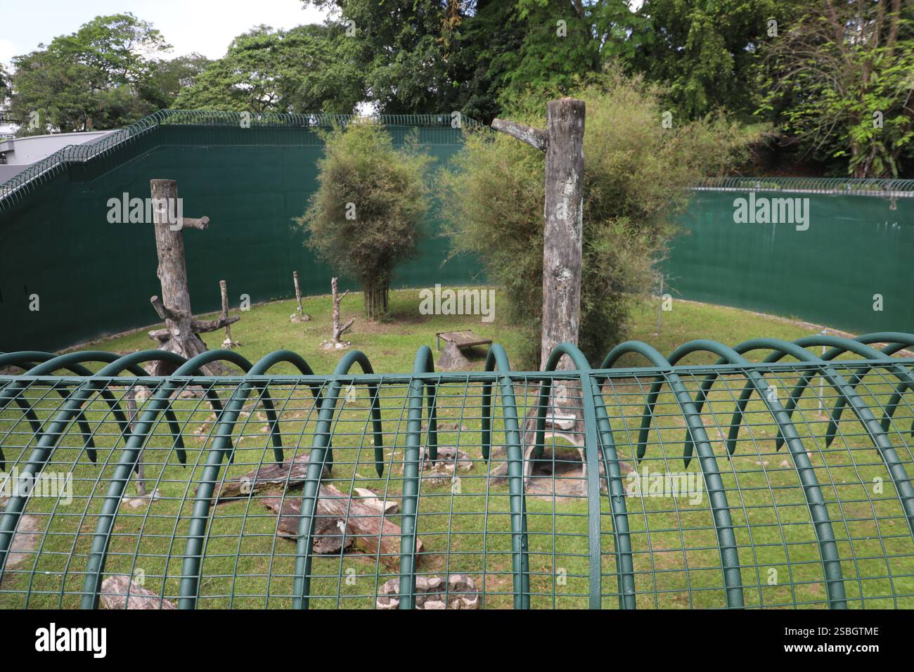The chimpanzee enclosure at Johor Zoo, Jalan Gertak Merah, Taman Istana ...