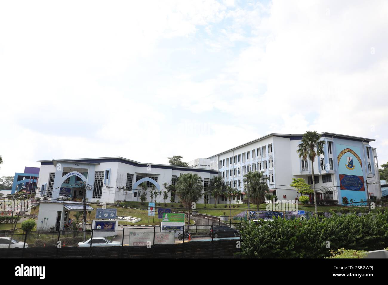 A building across from Johor Zoo, Jalan Gertak Merah, Taman Istana ...