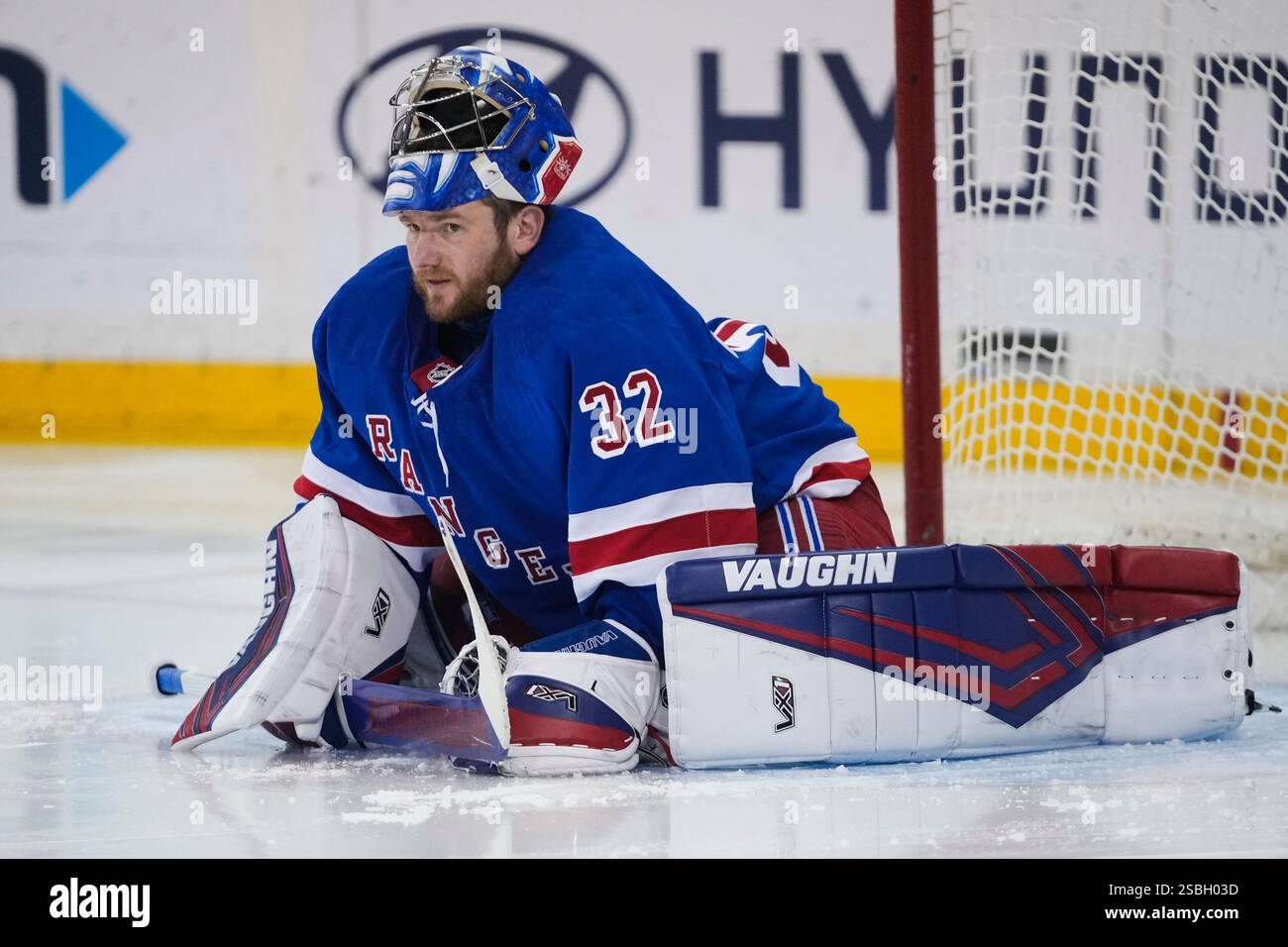 New York Rangers goaltender Jonathan Quick (32) warms up before the ...