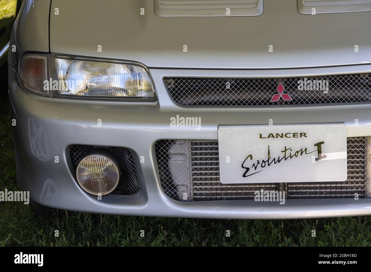 Mitsubishi lancer evolution i hi-res stock photography and images - Alamy