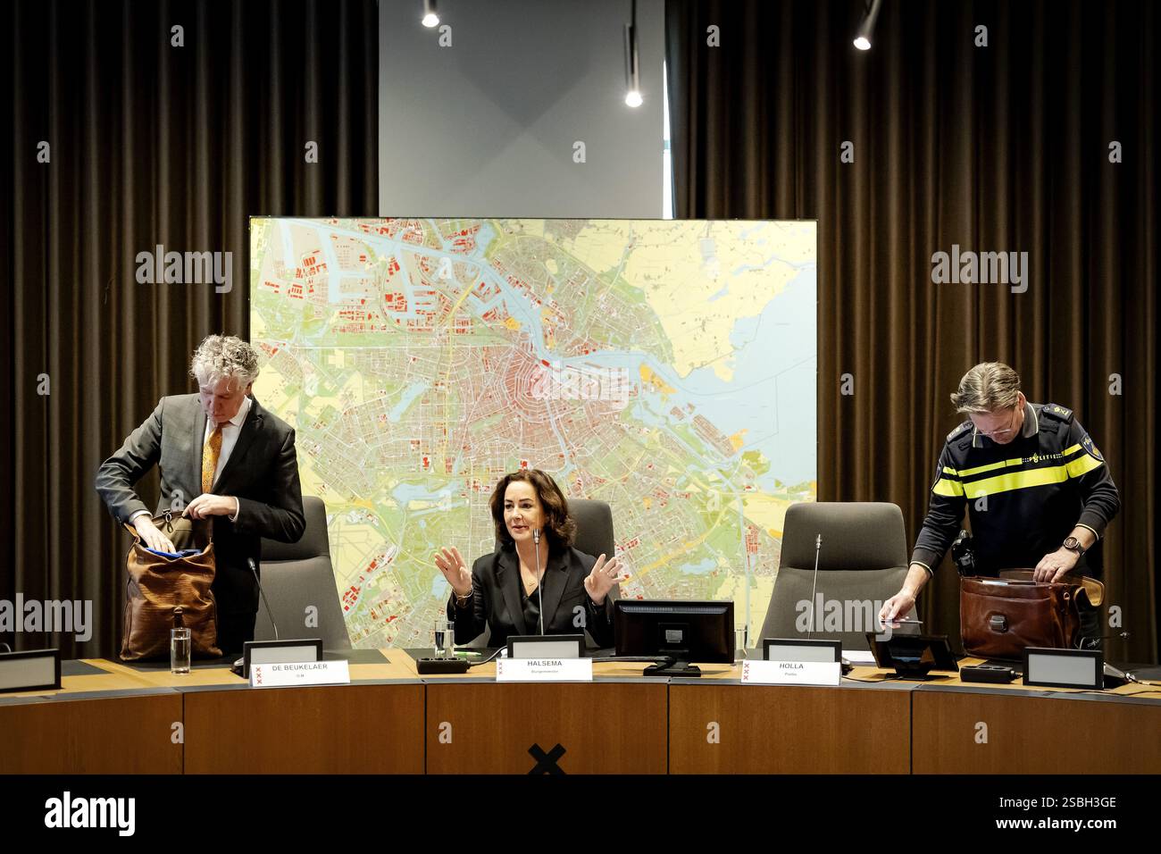AMSTERDAM - Chief Public Prosecutor Rene de Beukelaar, Mayor Femke ...