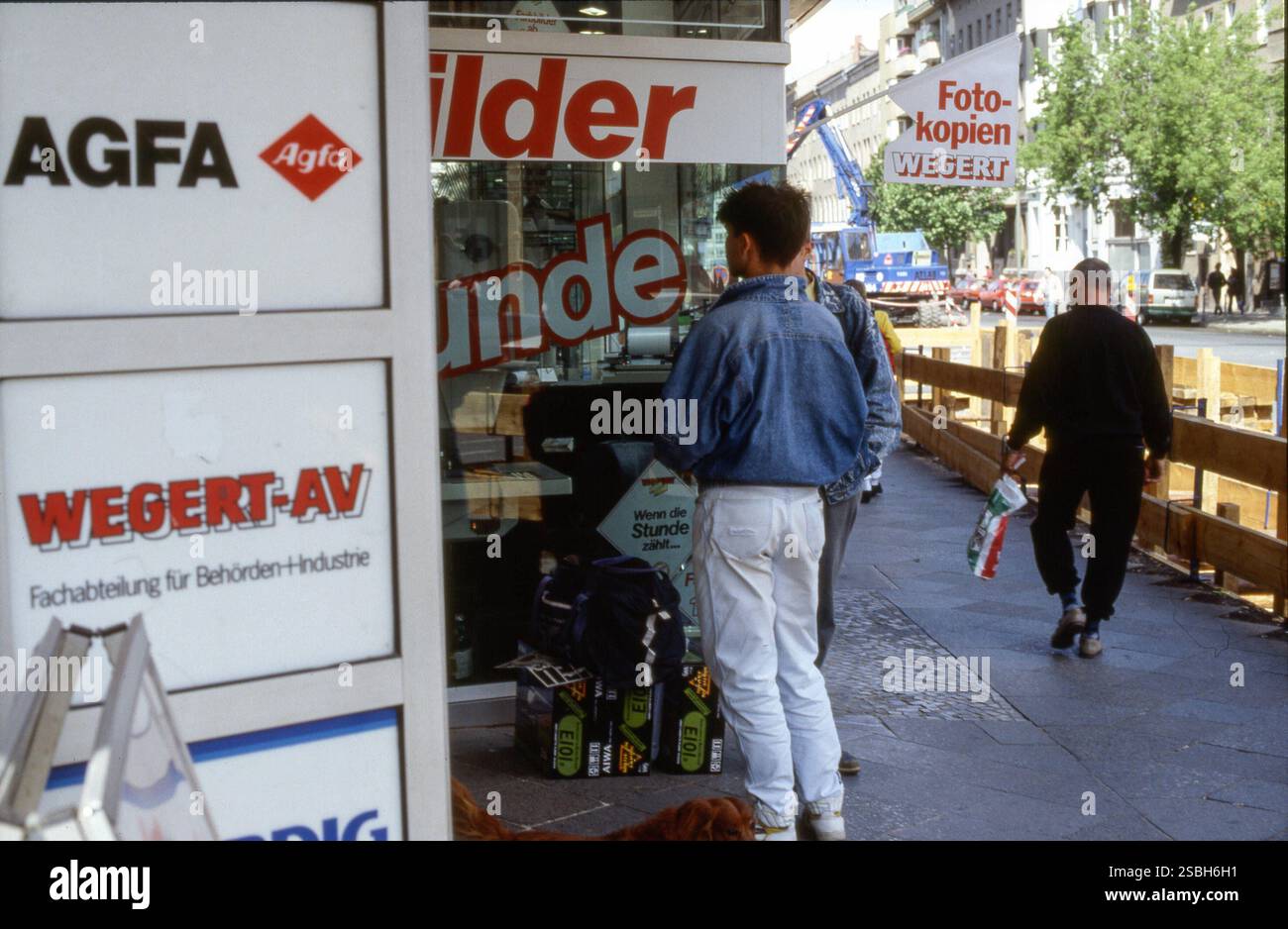 RECORD DATE NOT STATED Foto Wegert, Potsdamer Str./ Kurfürstenstraße ...