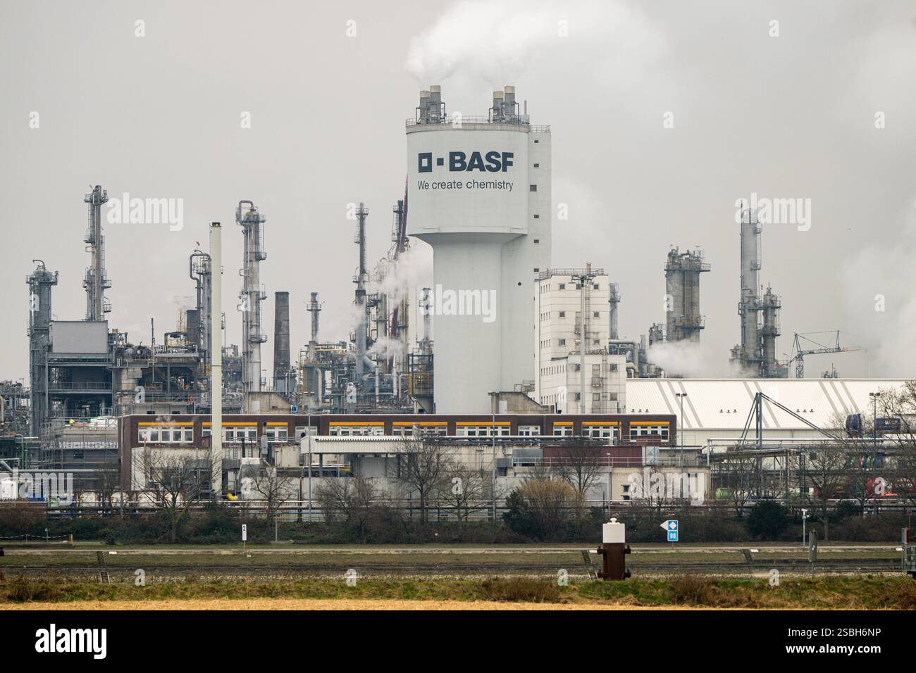 Industrieanlage BASF Ludwigshafen , Deutschland, Ludwigshafen ...