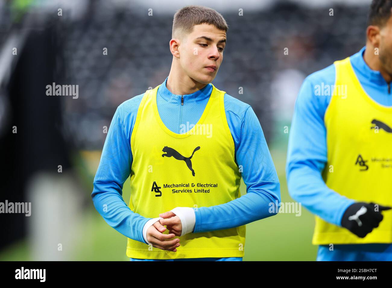 Lennon wheeldon hi-res stock photography and images - Alamy