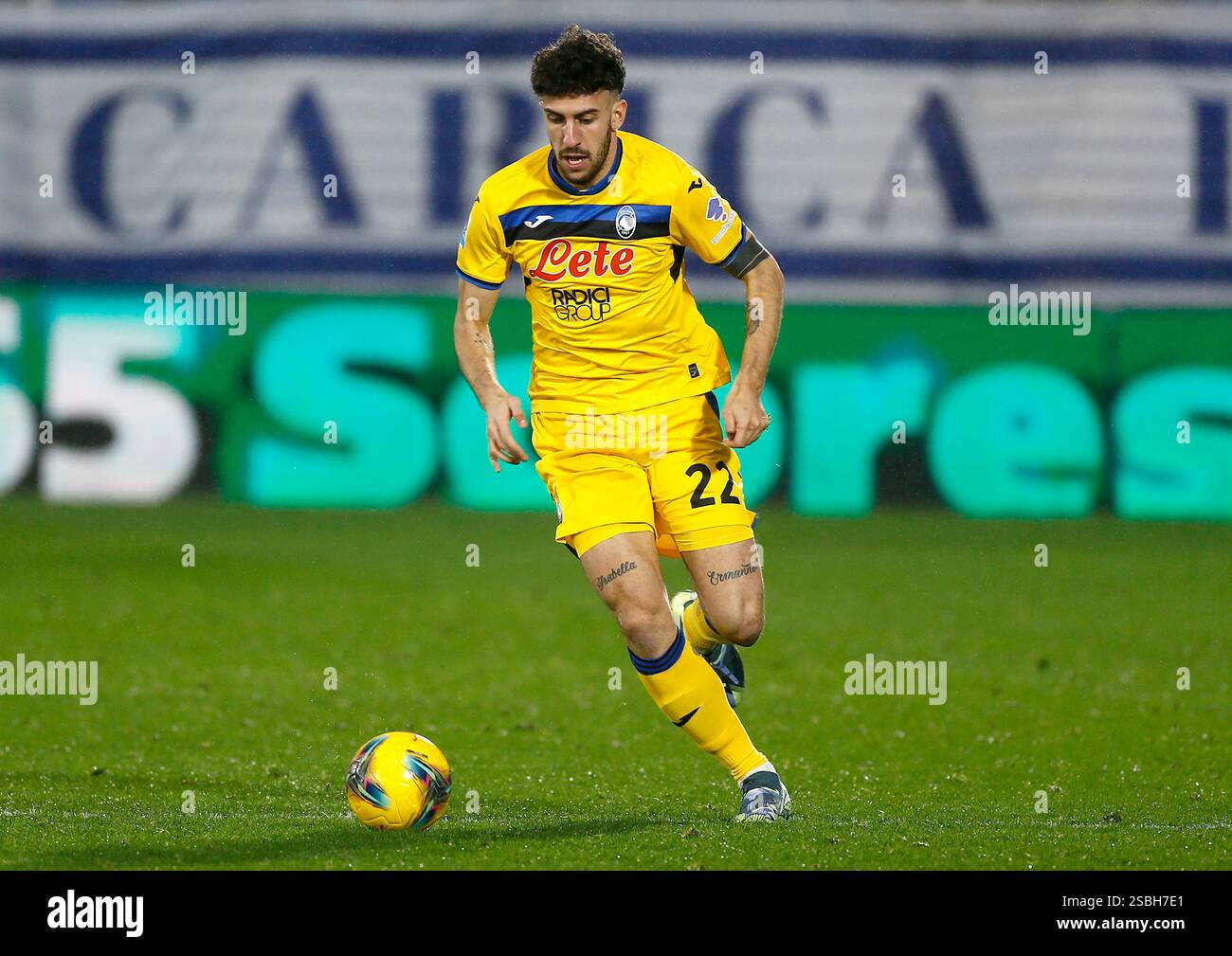 COMO, ITALY - JANUARY 25: Matteo Ruggeri of Atalanta BC in action ...