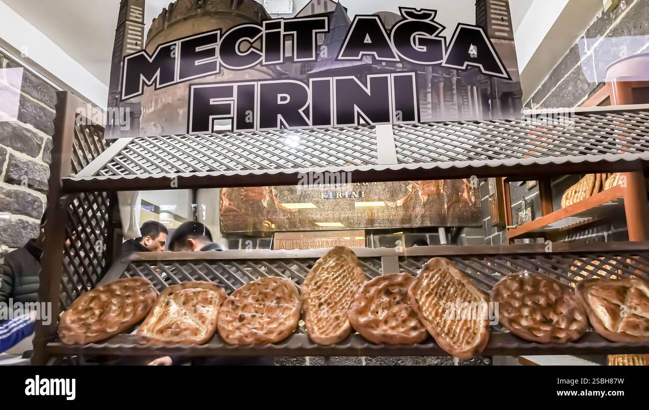 Bread store window, Diyarbakır Turkey Turkiye Stock Photo - Alamy