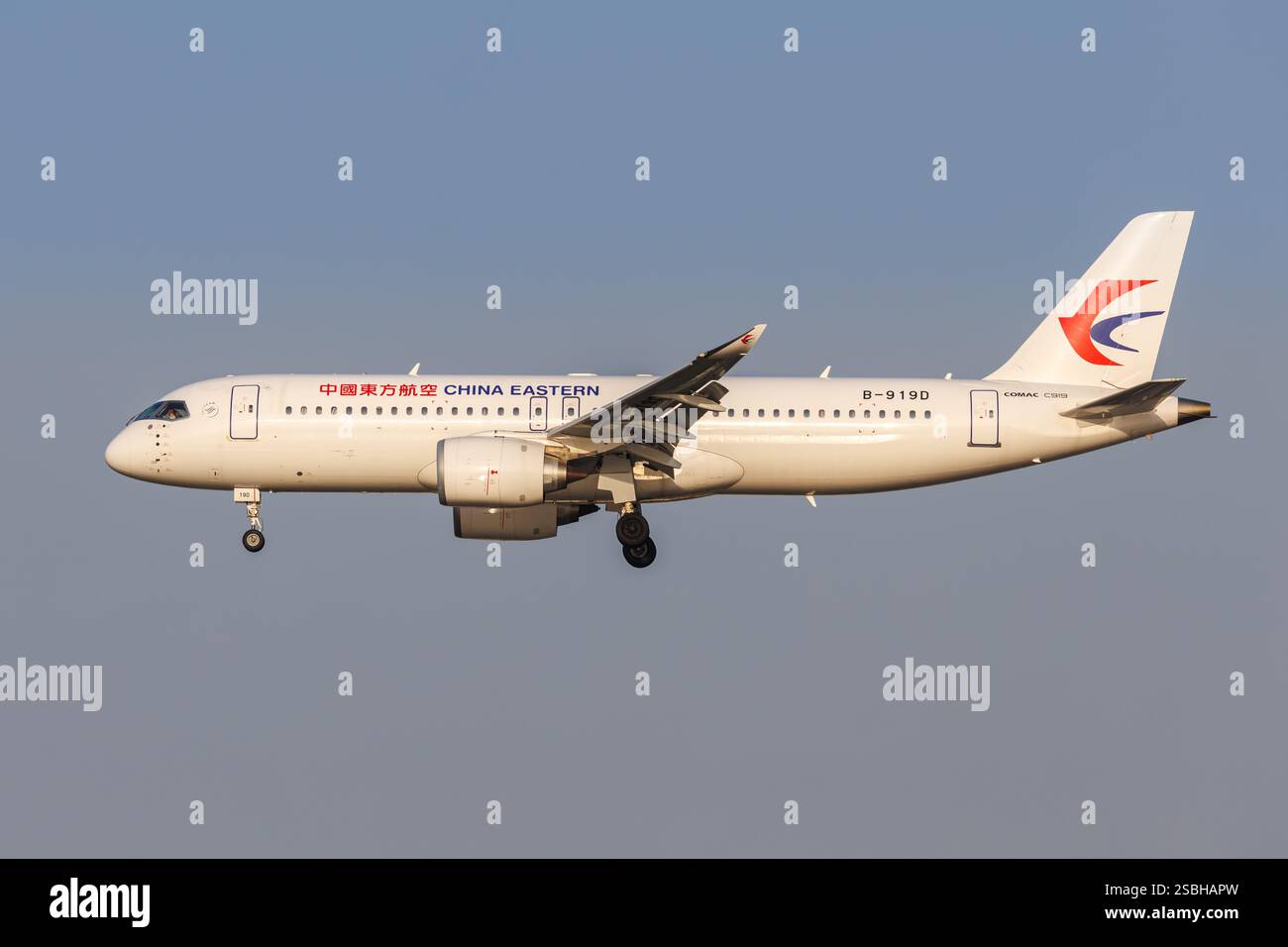 Comac c919 china eastern hi-res stock photography and images - Alamy