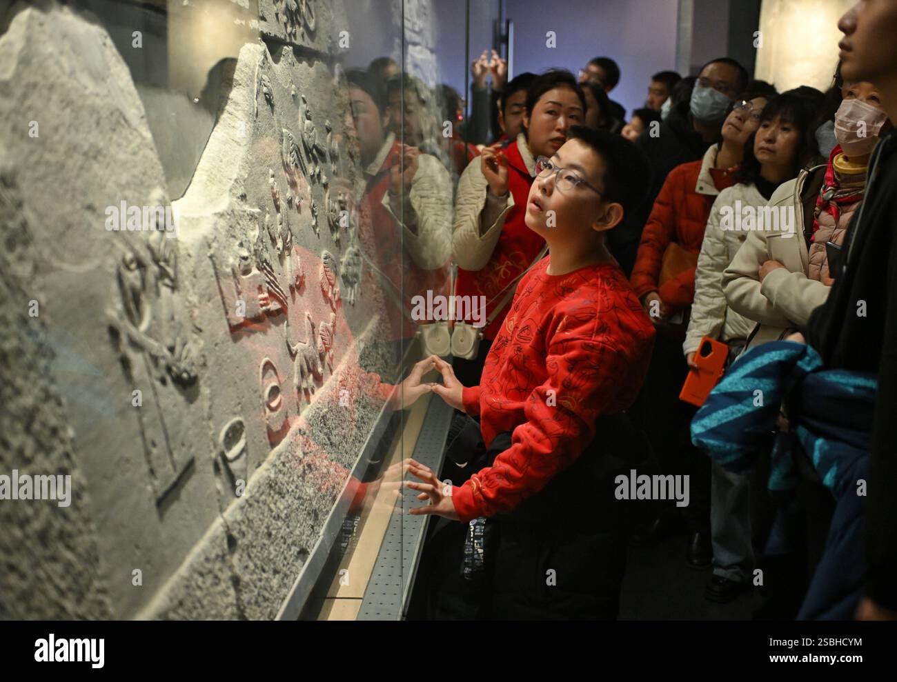 Beijing, China's Sichuan Province. 3rd Feb, 2025. People visit the ...