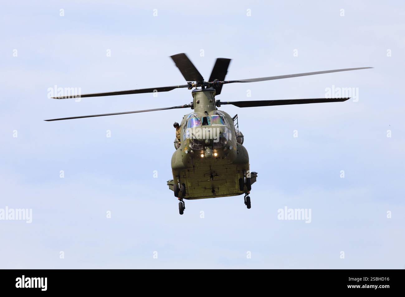 Boeing CH-47d chinook heavy lift military Royal Air Force helicopter ...