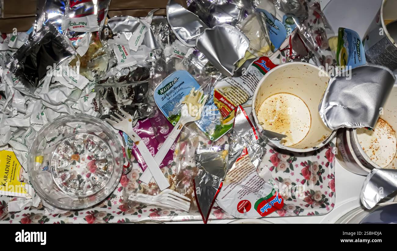 Dirty containers after the meal hi-res stock photography and images - Alamy