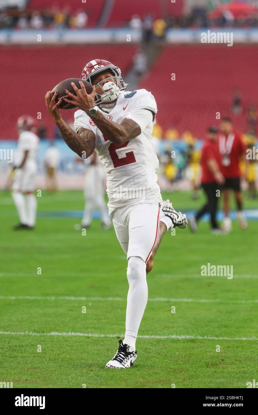 Alabama Crimson Tide wide receiver Ryan Williams (2) catches a pass ...