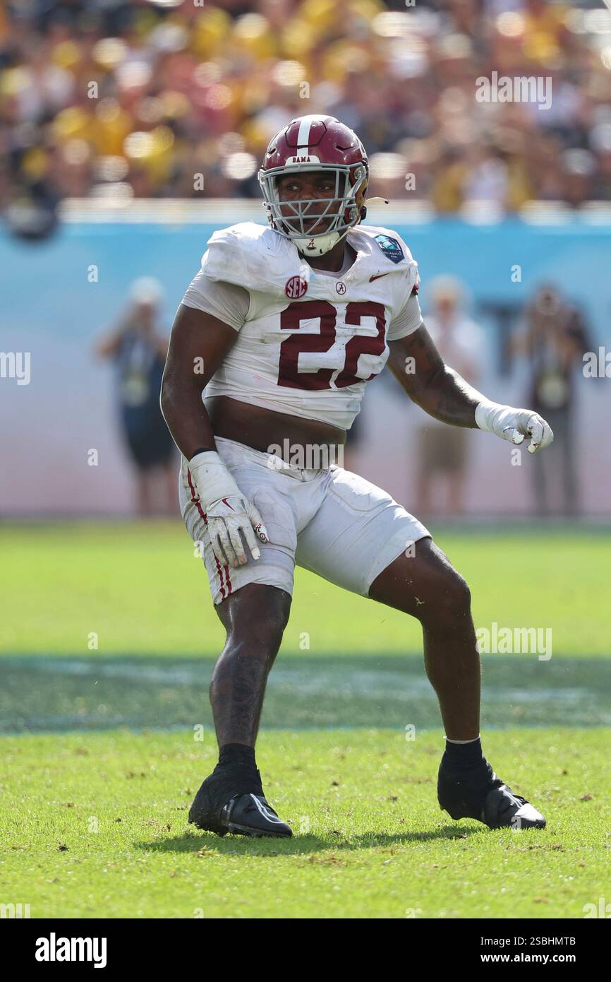 Alabama Crimson Tide defensive lineman LT Overton (22) takes a ...
