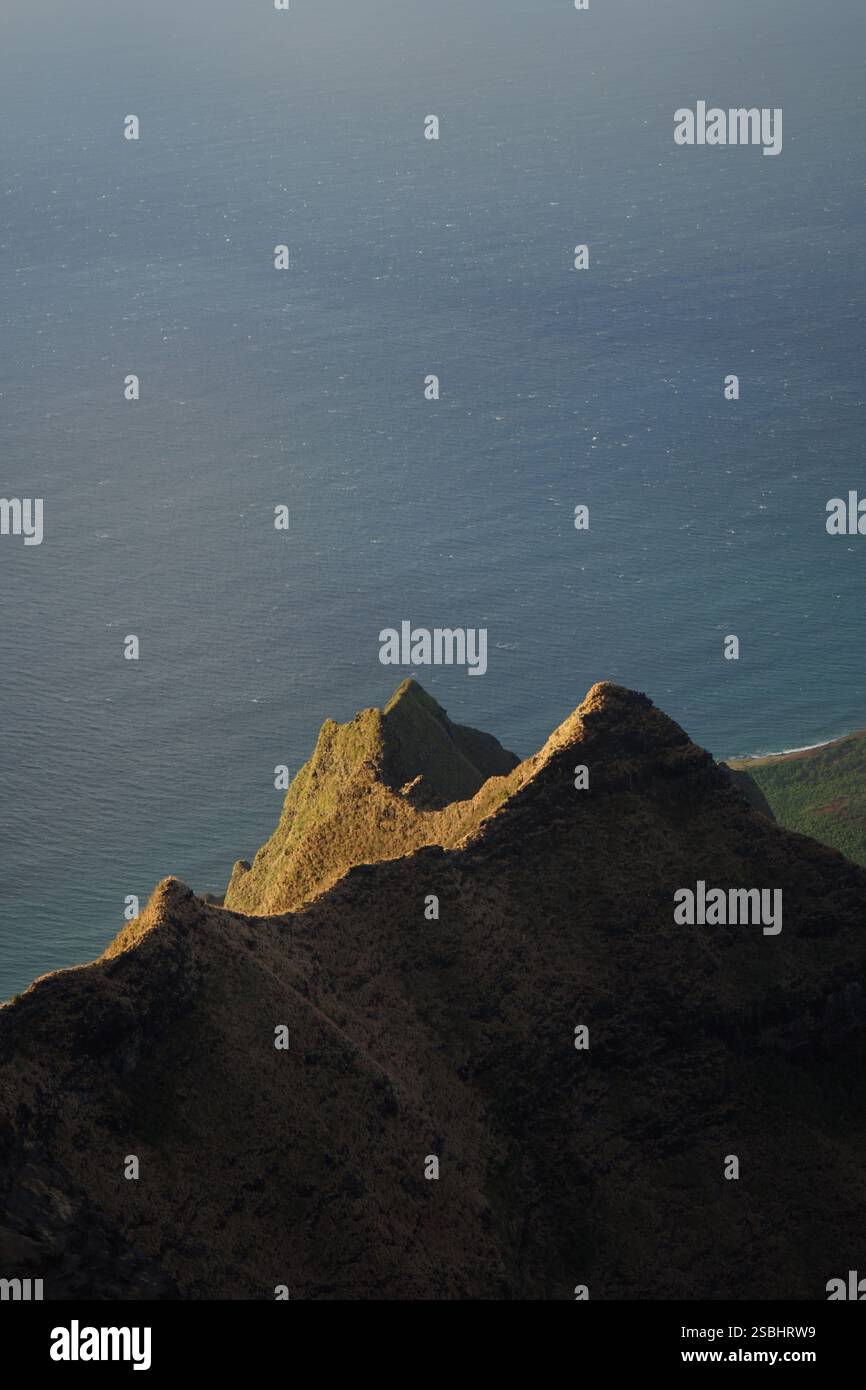 Breathtaking aerial view of Na Pali Coast, Kauai, Hawaii—rugged cliffs ...
