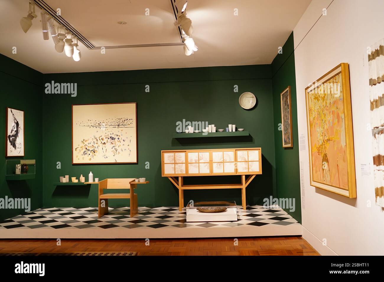 Local art gallery paintings hi-res stock photography and images - Alamy