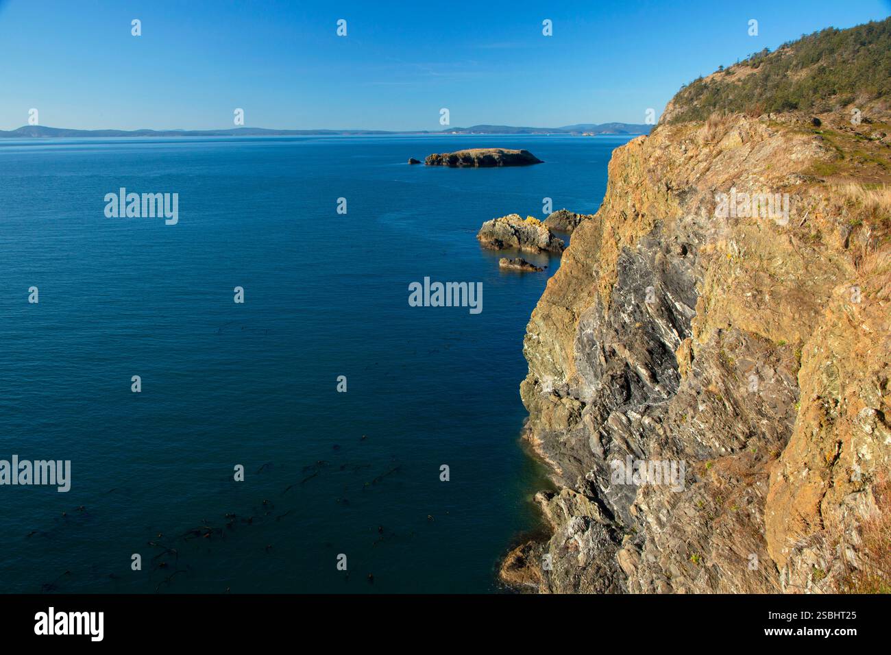 Urchin Rocks and Northwest Island from Rosario Head Trail, Deception ...