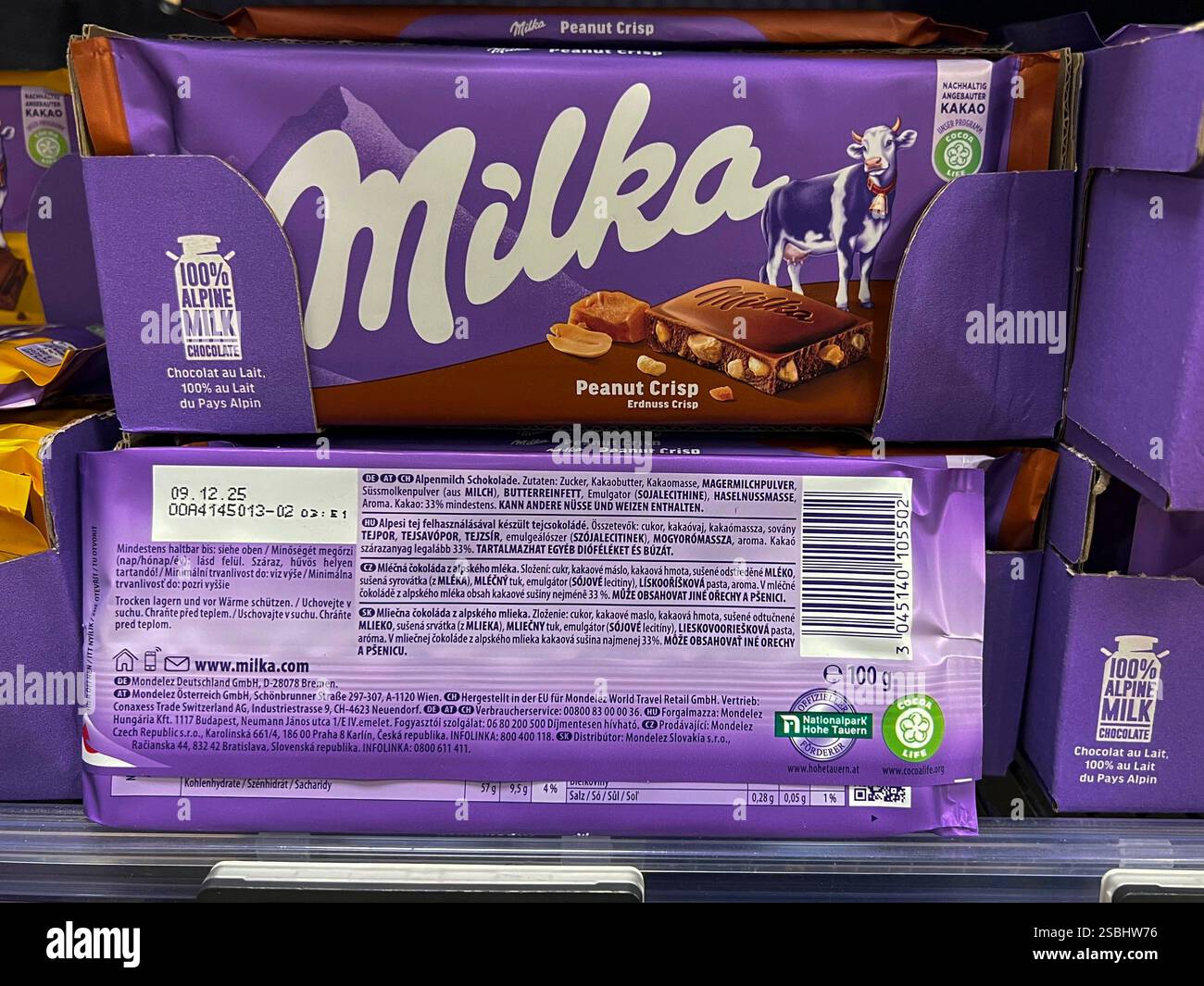 Symbolfoto - Milka Schokolade - 2 Tafeln Milka Alpenmich Schoholade mit ...