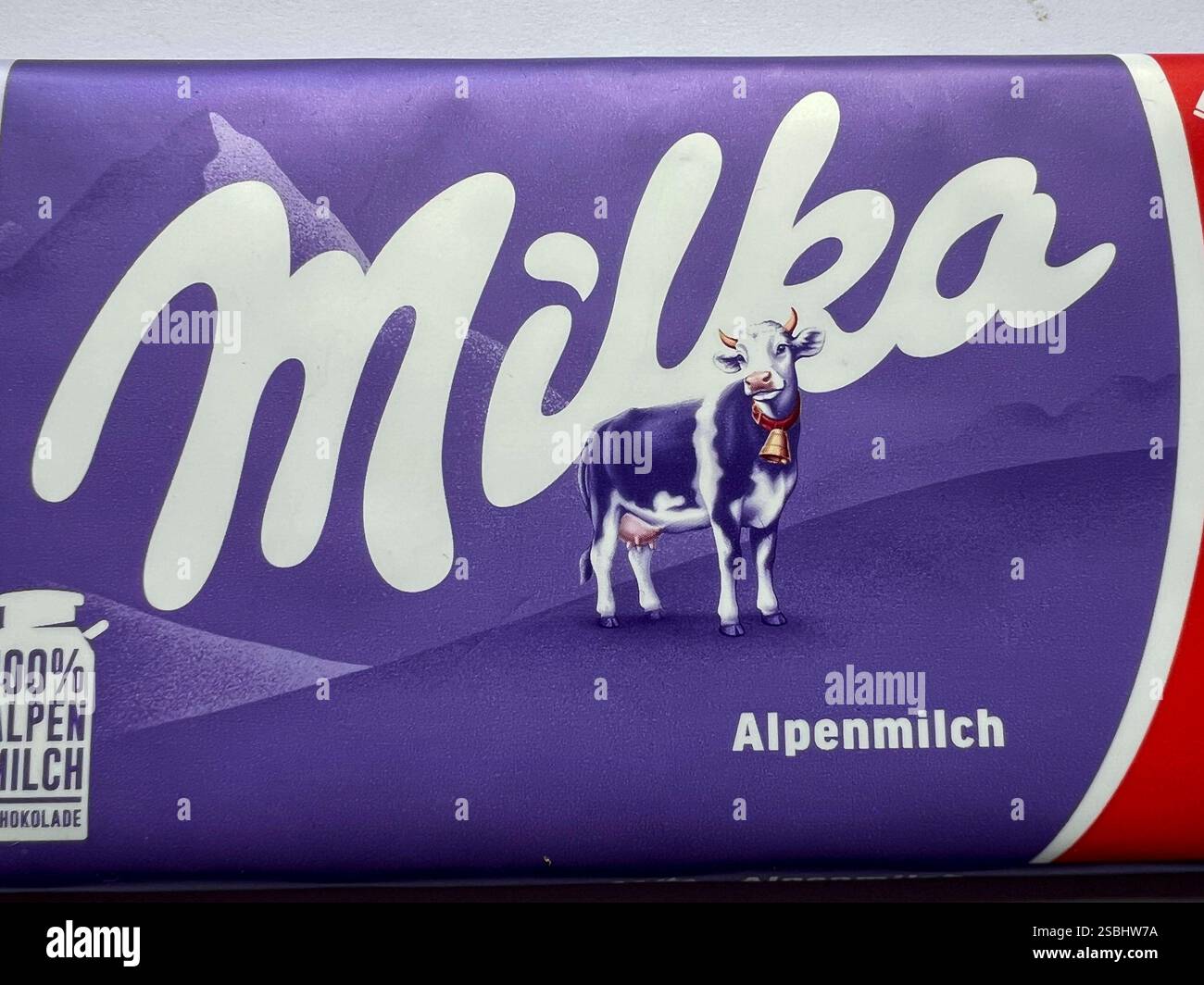 Symbolfoto - Milka Schokolade - Das Milka Logo mit der Lilla Kuh beim ...