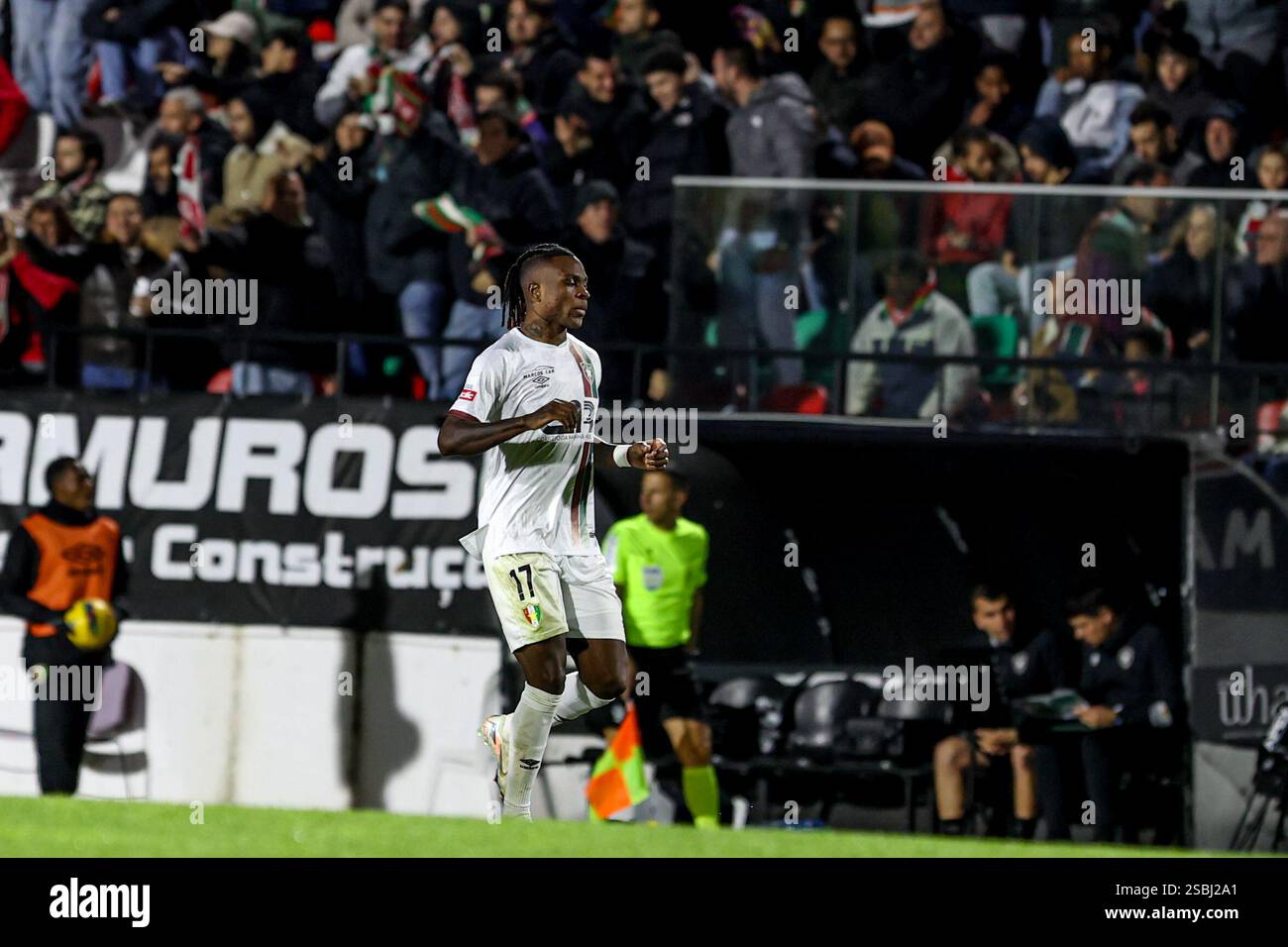 Chico Banza of Estrela da Amadora celebrates after scoring a goal ...