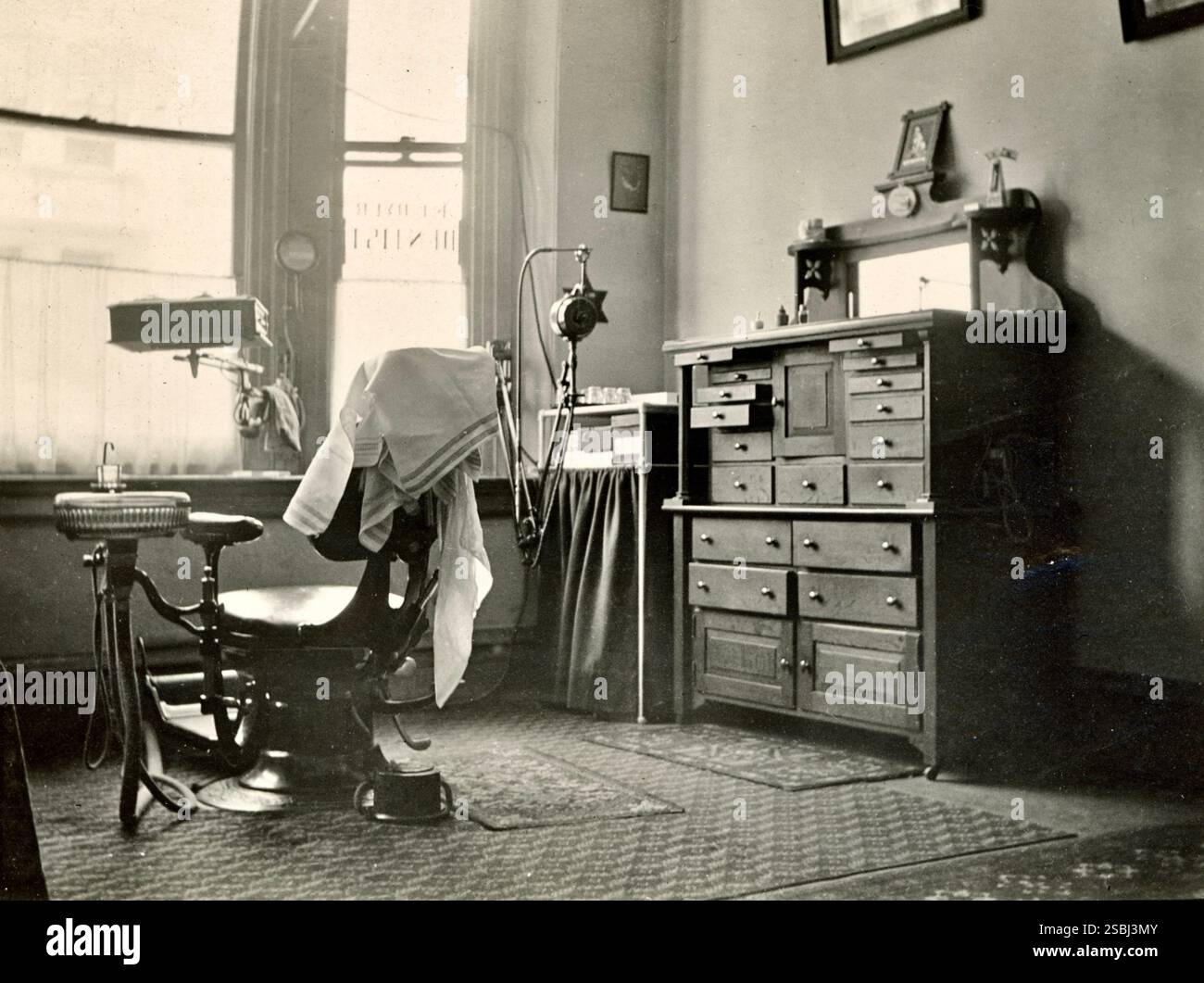 Dentist 1800s, Dentistry 1800s, Dental Office about the Turn of the ...