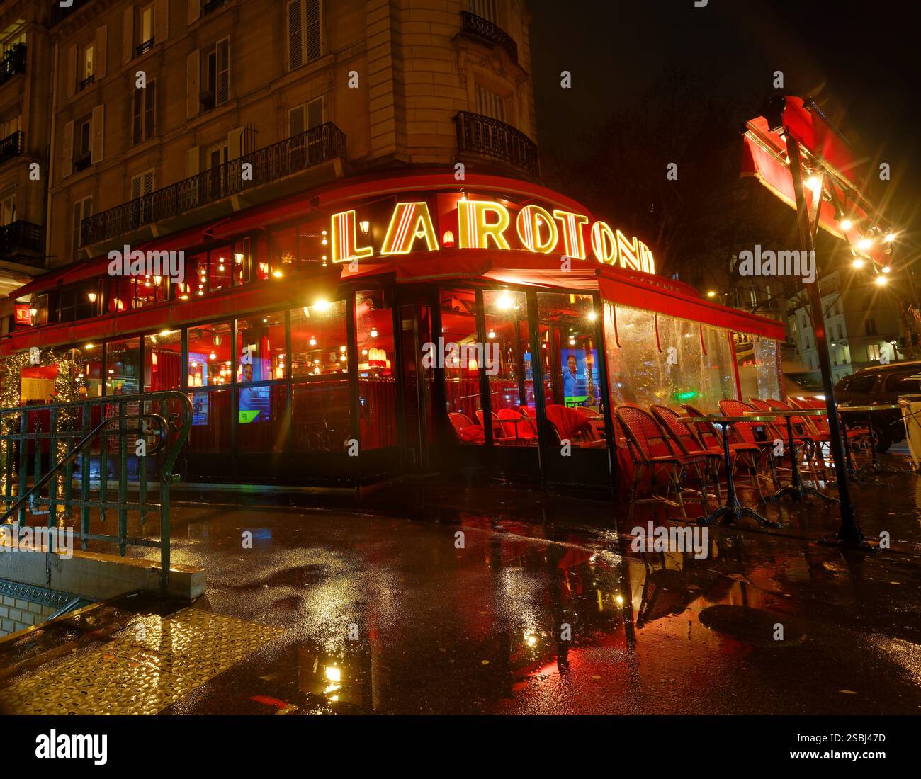Paris, France - January 29, 2025 : La Rotonde in the Montparnasse ...