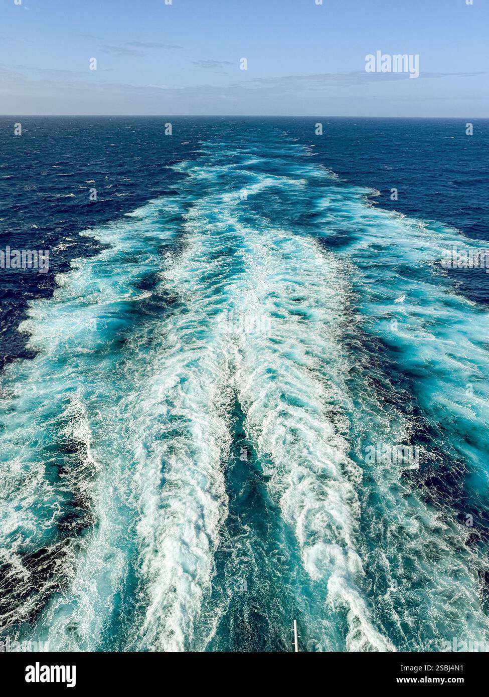 Wide wake hi-res stock photography and images - Alamy