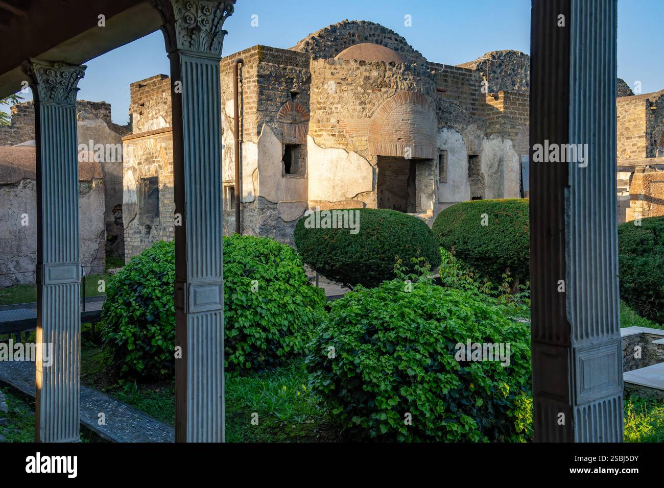 Columns of the portico of the House of Julia Felix, Building II.4.3 in ...