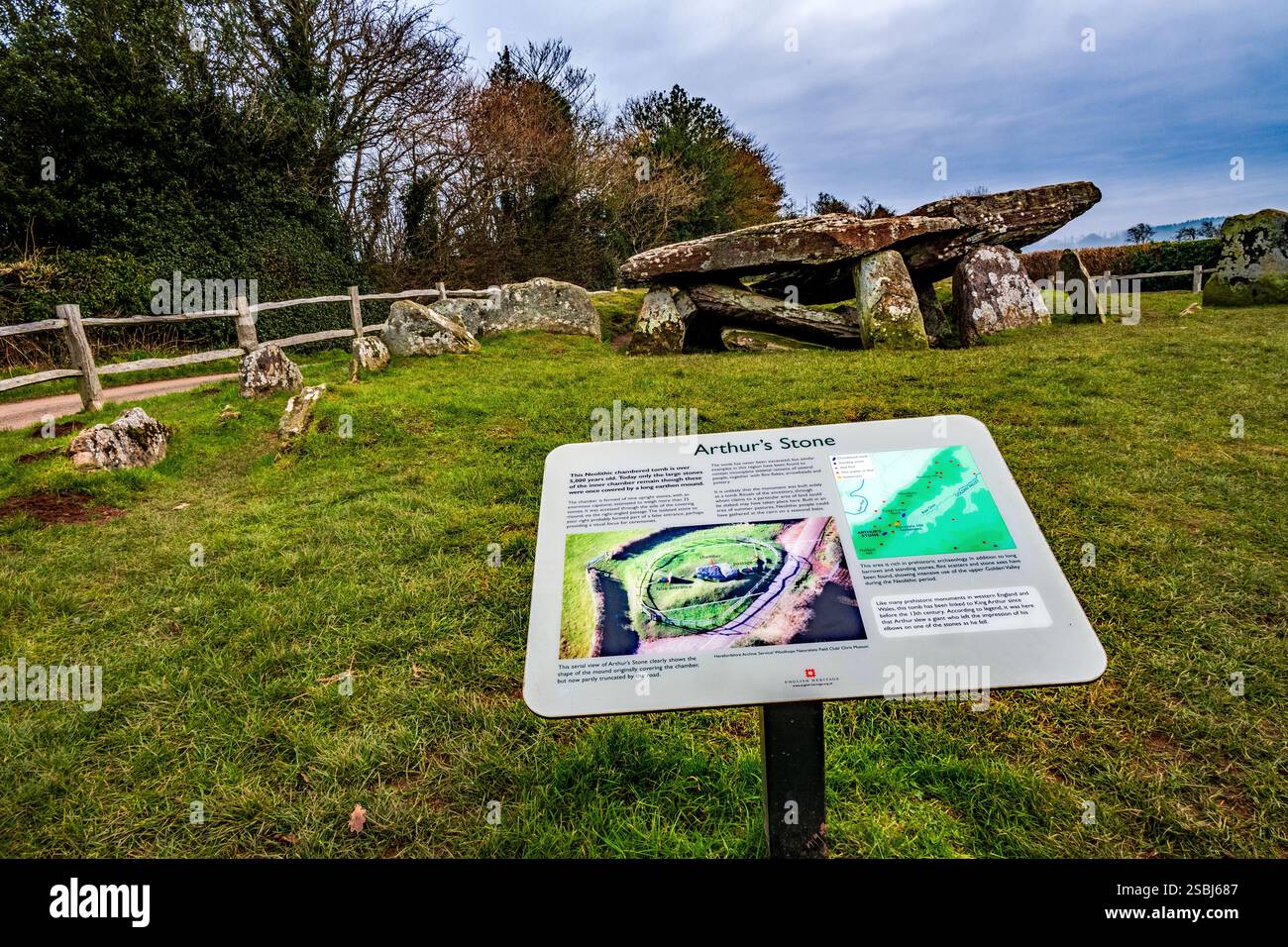 Arthur's Stone, Herefordshire Stock Photo - Alamy