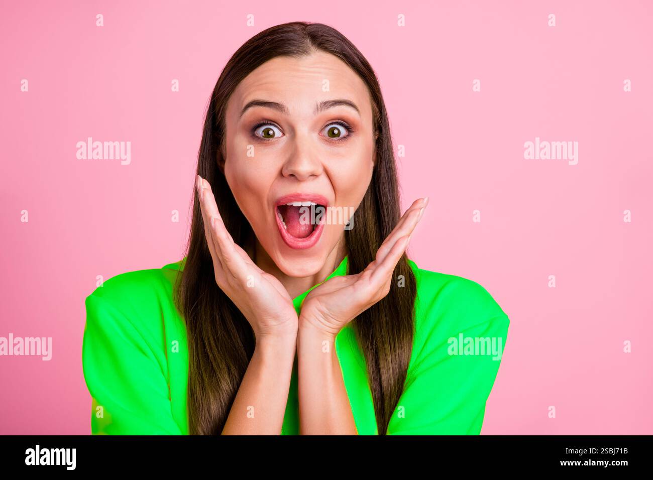 Close up photo of charming cheerful cute nice pretty sweet girlfriend ...