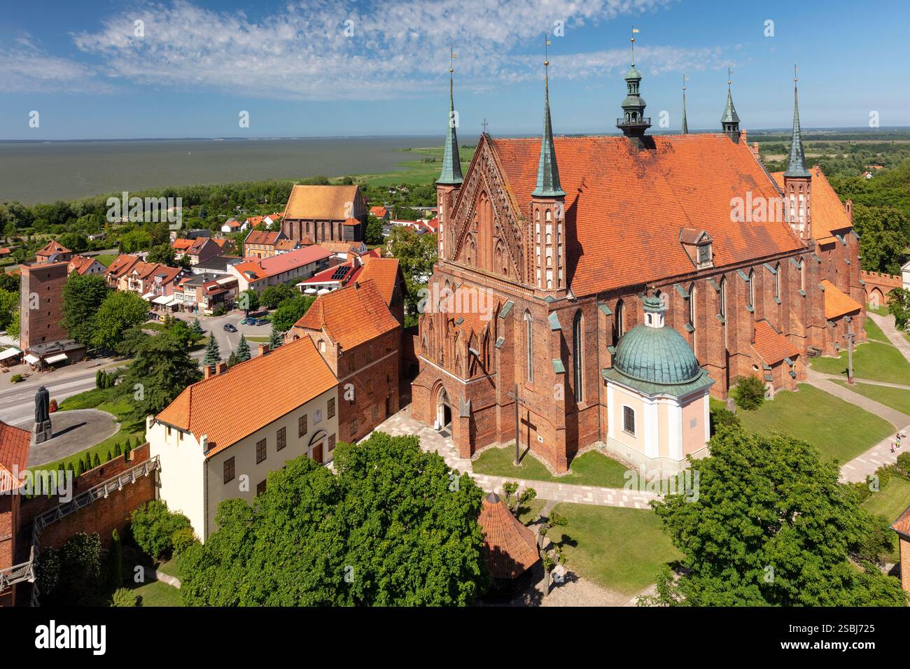 Frombork nicolaus copernicus monument hi-res stock photography and ...