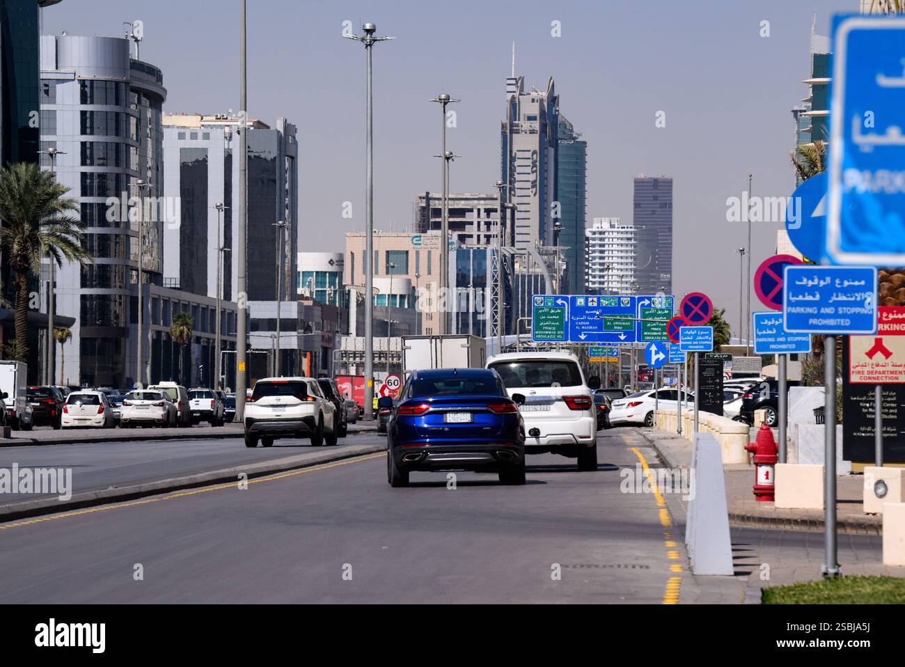 Riad, Saudi Arabia. 03rd Feb, 2025. Cars and motorcycles drive through ...