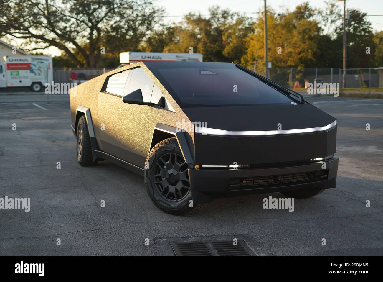 Black tesla truck hi-res stock photography and images - Alamy