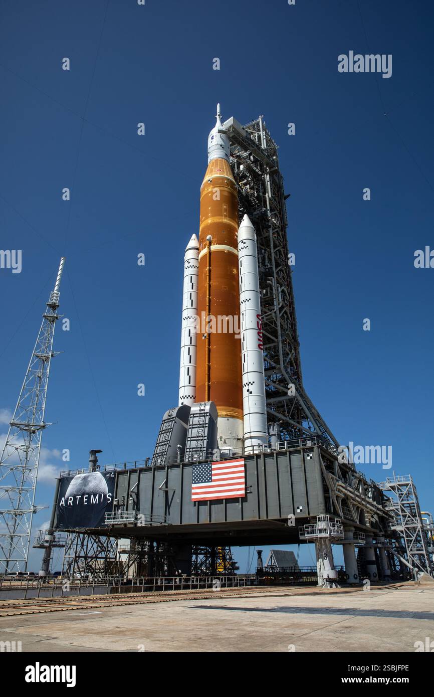 NASA's Space Launch System (SLS) rocket is photographed at Launch Pad ...
