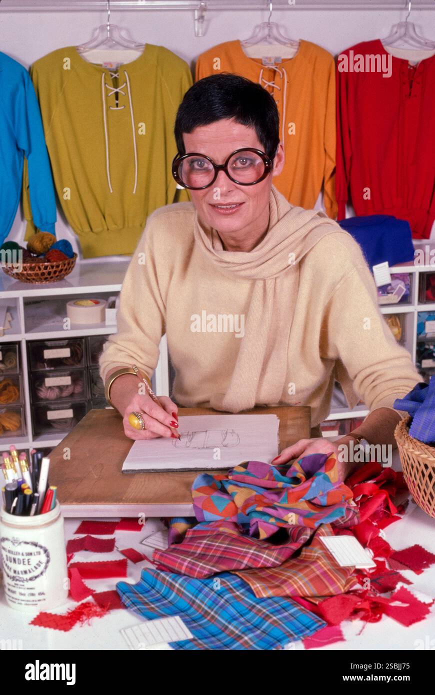 Liz claiborne woman hi-res stock photography and images - Alamy
