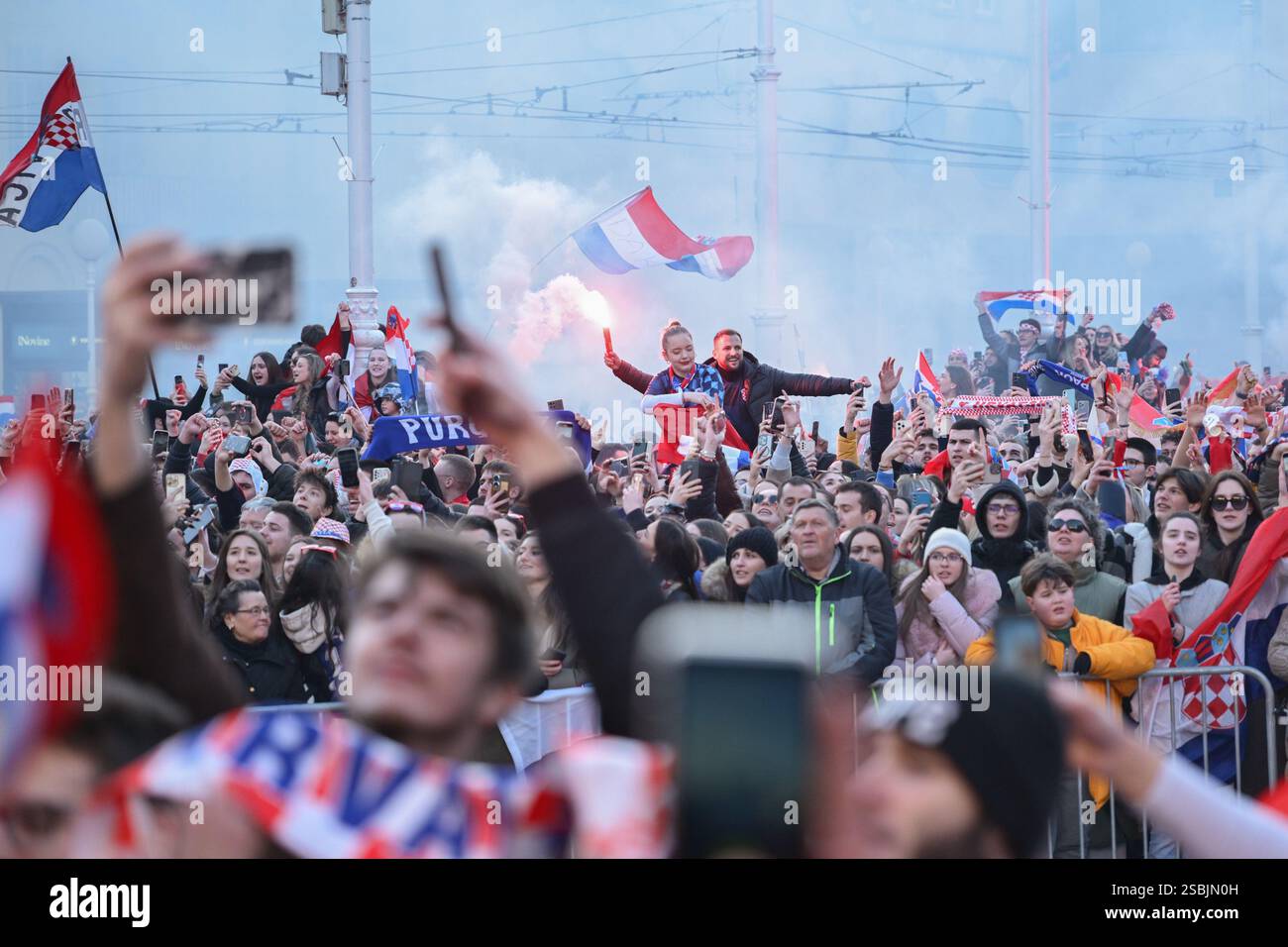 Zagreb, Hrvatska. 03rd Feb, 2025. Croatian fans welcoming Croatia Handball Team during ...