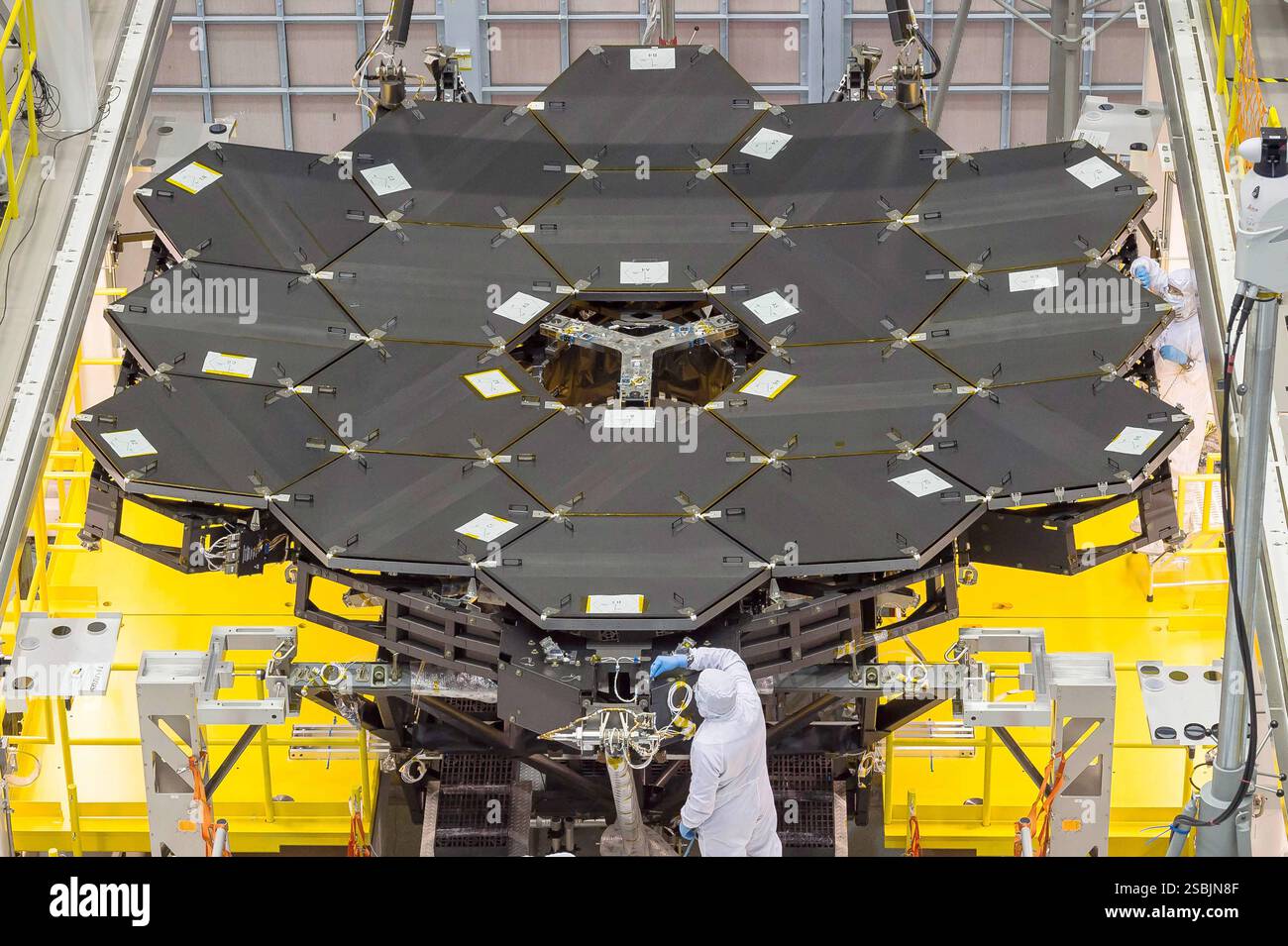 The 18 mirrors that comprise the primary mirror of the James Webb Space ...