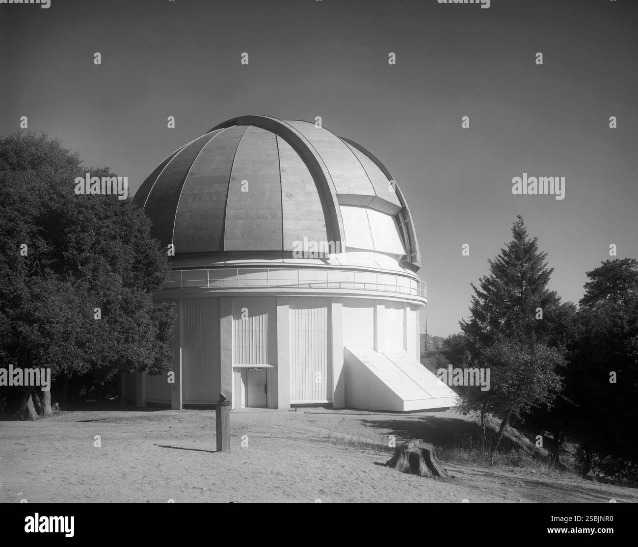 The 60-inch telescope dome, Mount Wilson Observatory, California, 1914 ...
