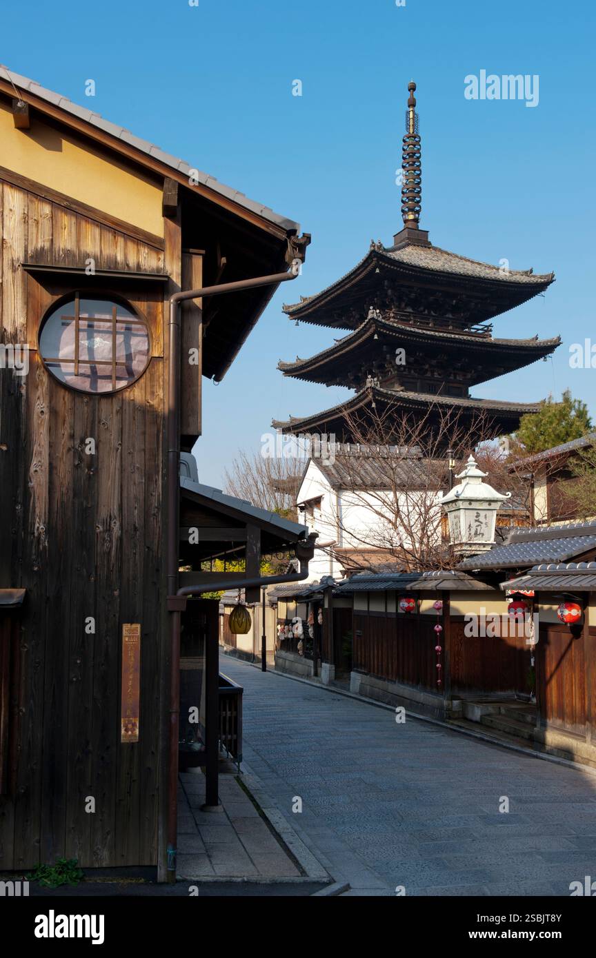 Yasaka Pagoda at Hokanji Temple in the Higashiyama district is a ...
