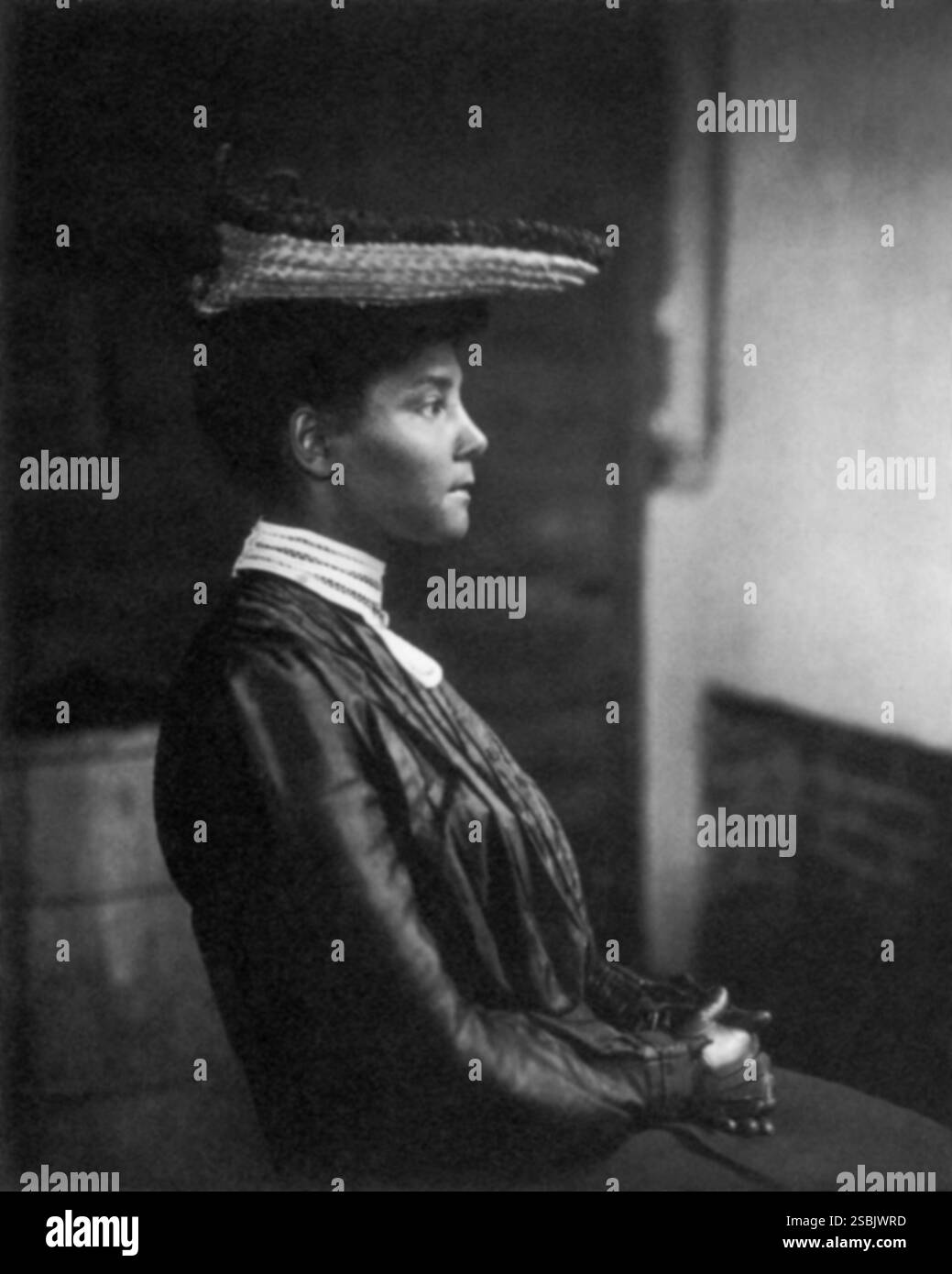 Young Woman at Tuskegee Institute. Alabama 1906 Stock Photo - Alamy