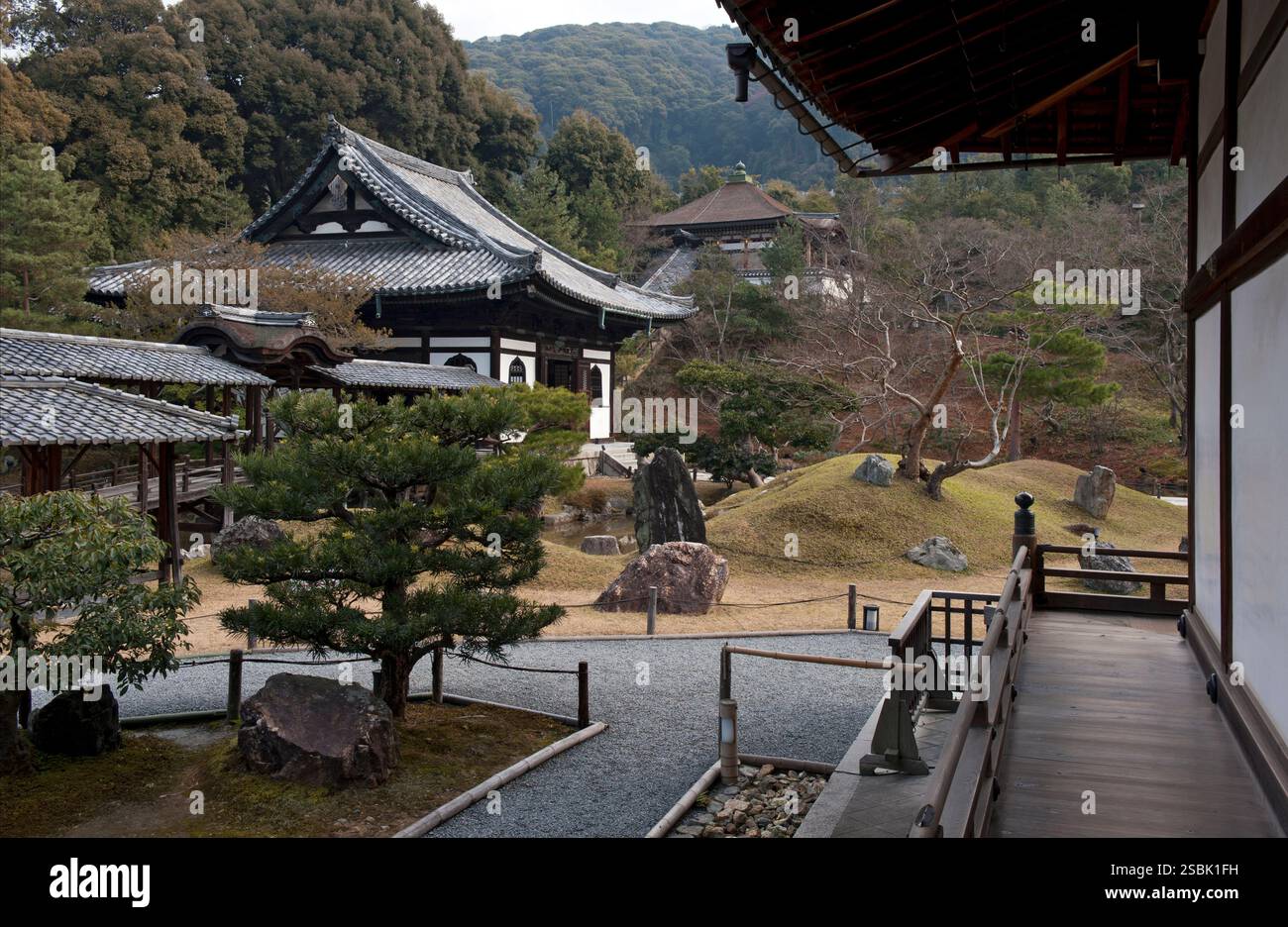 Kodaiji (高台寺) Zen Buddhist temple in Kyoto's Higashiyama district was ...
