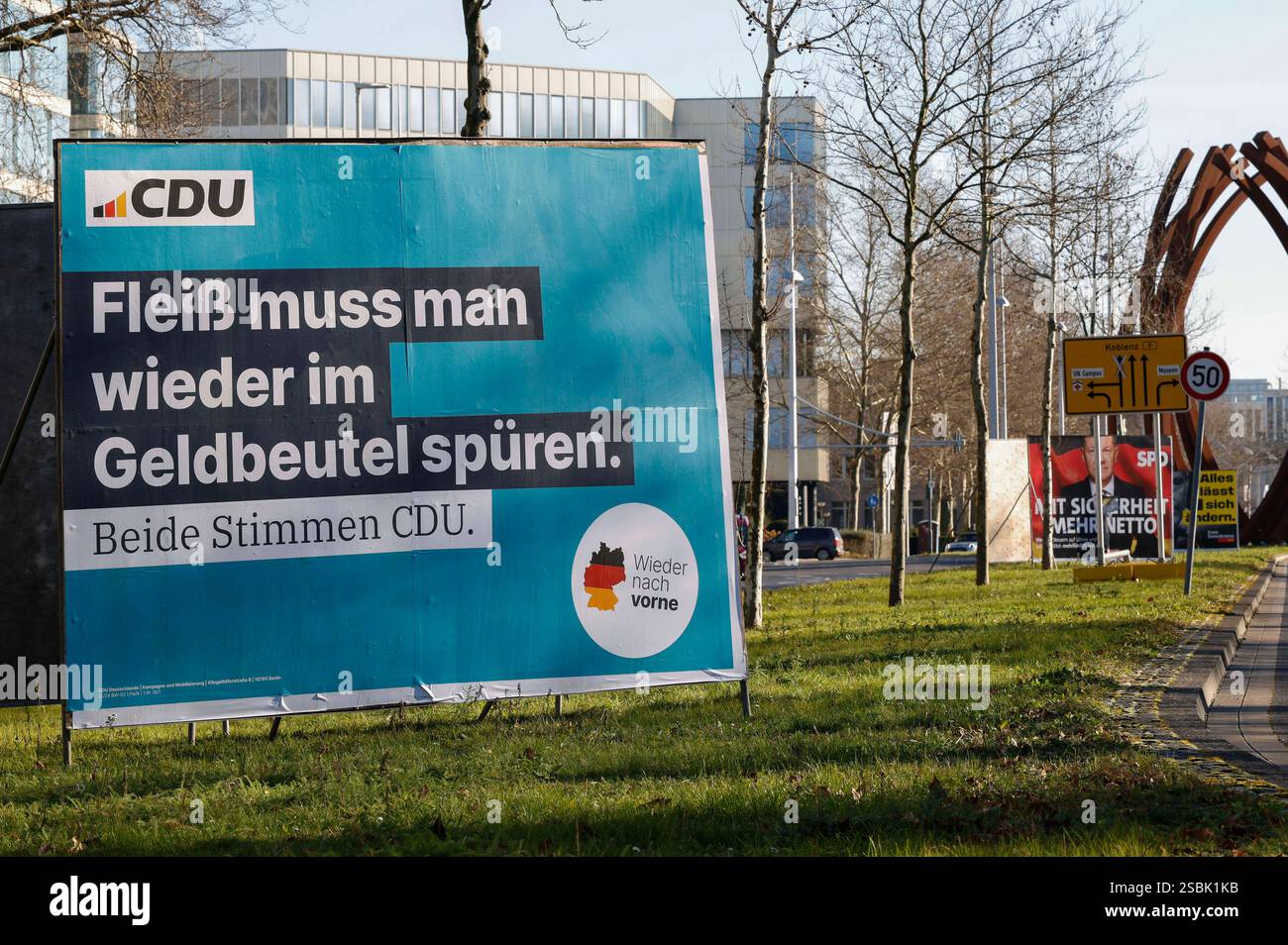 Wahlplakat der CDU zur Wahl zum 21. Deutschen Bundestag. Bonn, 02.02. ...